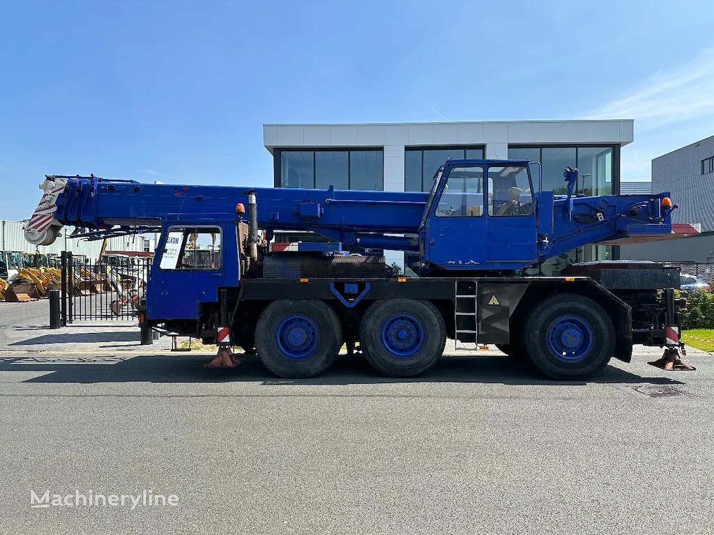 Liebherr LTM 1035 pokretna dizalica