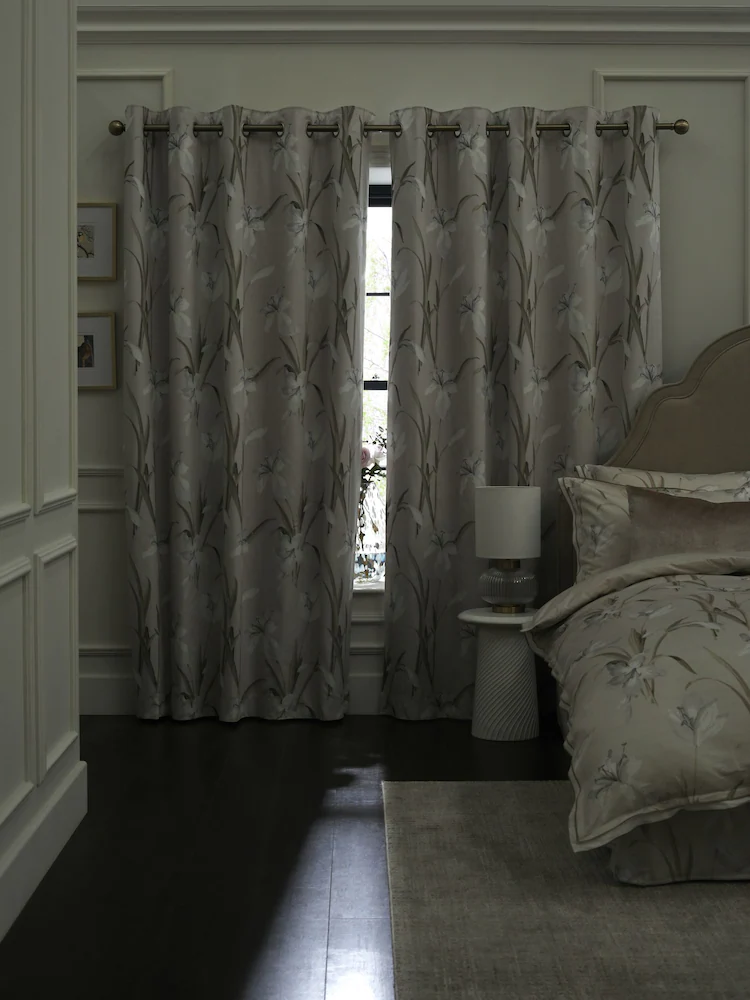 Natural Lily Floral Eyelet Blackout/Thermal Curtains