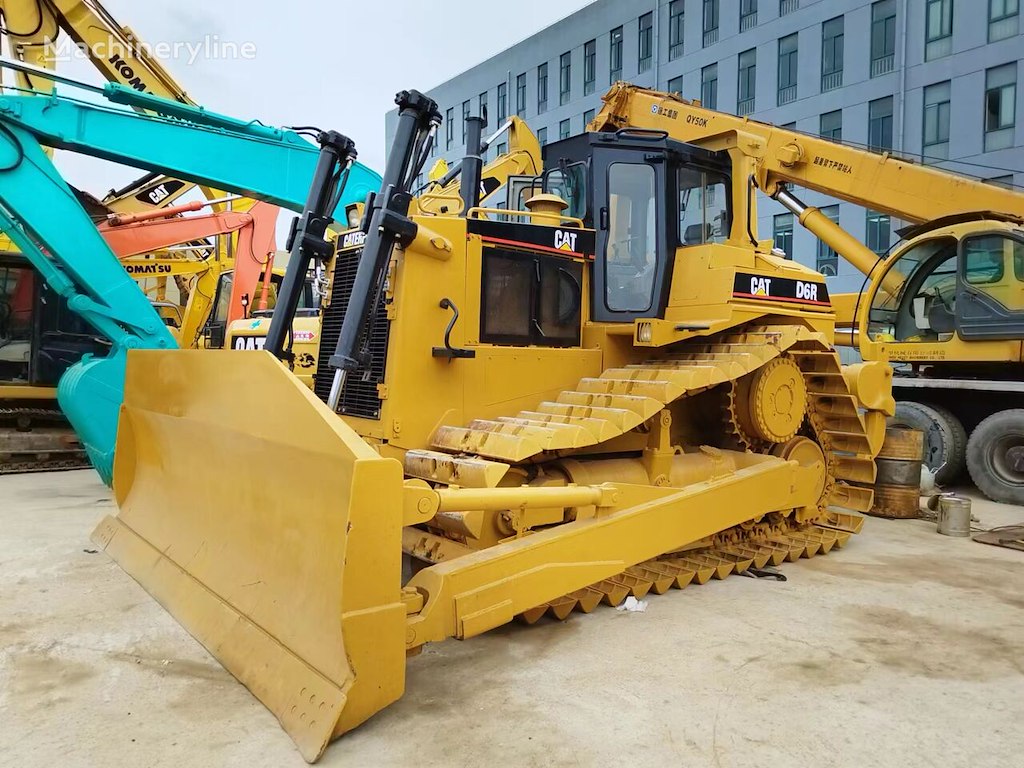 Caterpillar D6R buldožer