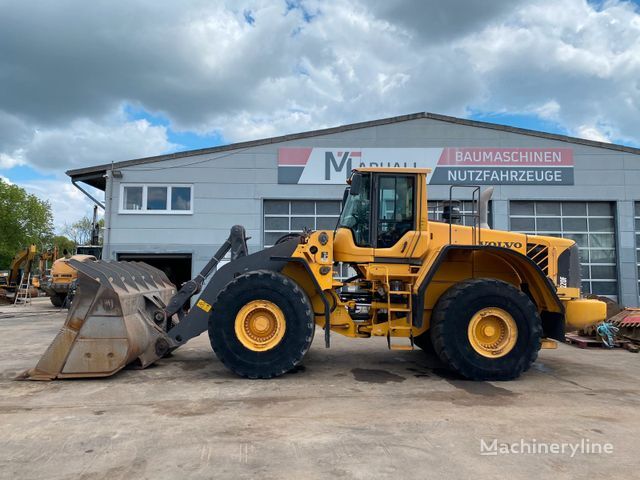 Volvo L220F prednji utovarivač