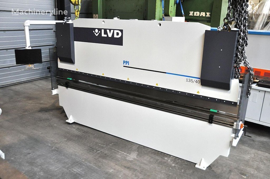 LVD 135 ton x 4100 mm CNC mašina za savijanje limova