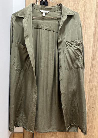 SNIZENJE 300 - H&M kosulja