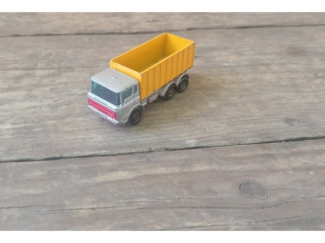 AUTIC KAMION MATCHBOX