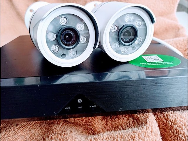 Video nadzor AHD 2 kamere +DVR+Hard disk
