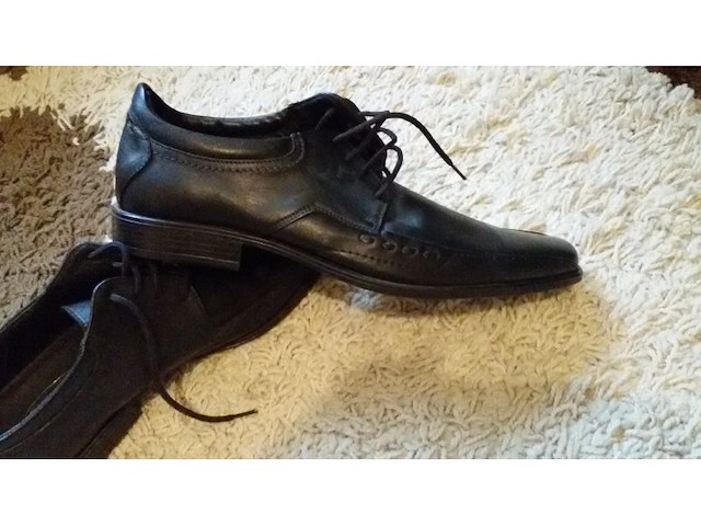 Akcija - Nove muške kožne crne cipele