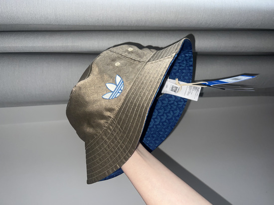Nov Adidas bucket hat (limited edition)