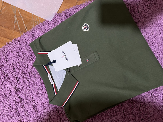 Moncler majica na kragnu