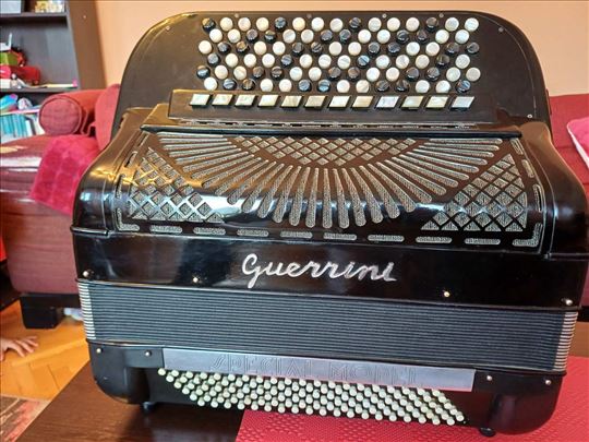 Prodajem harmoniku Guerrini special