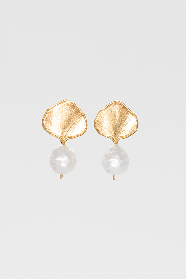 Orchid Pearl Mini Earrings