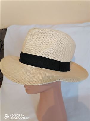 Panama šešir