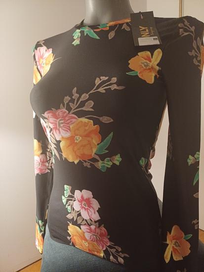 Uska bluza floral dezena Only,novo,likvidacija