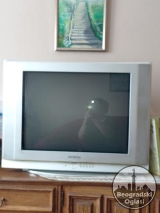 Samsung tv, ravan ekran, 70 cm