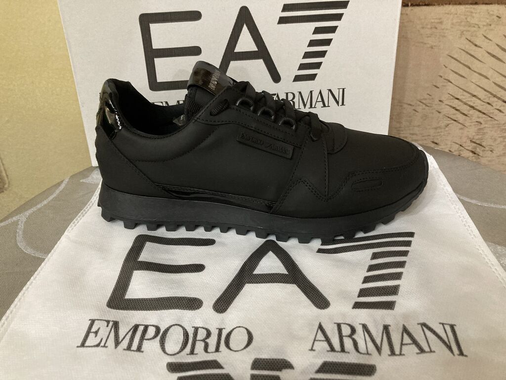 Emporio Armani kozne patike