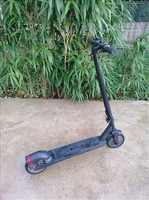 Yugo scooter 85