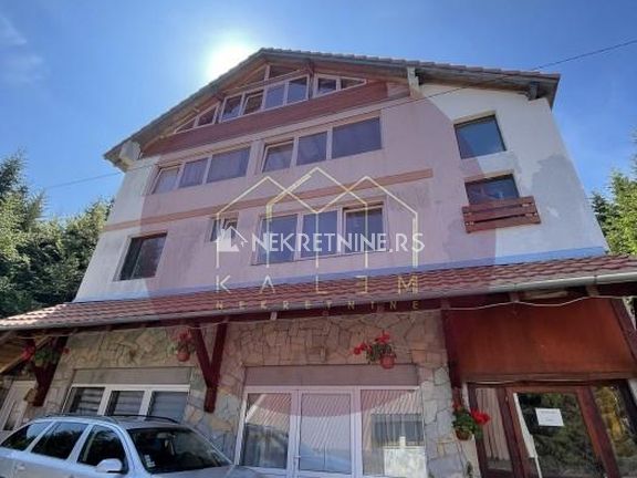 Okolno mesto, Treska, Kuća, 396m2, 360000 EUR