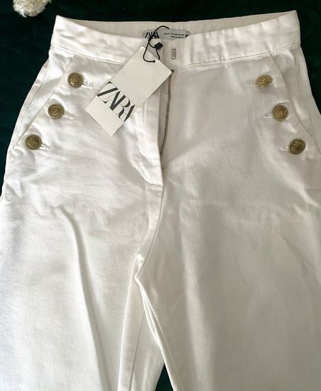Nove ZARA bele pantalone sa etiketom