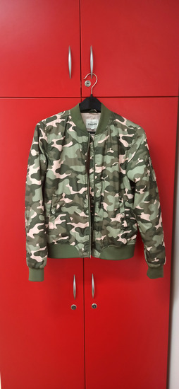 Bomber military