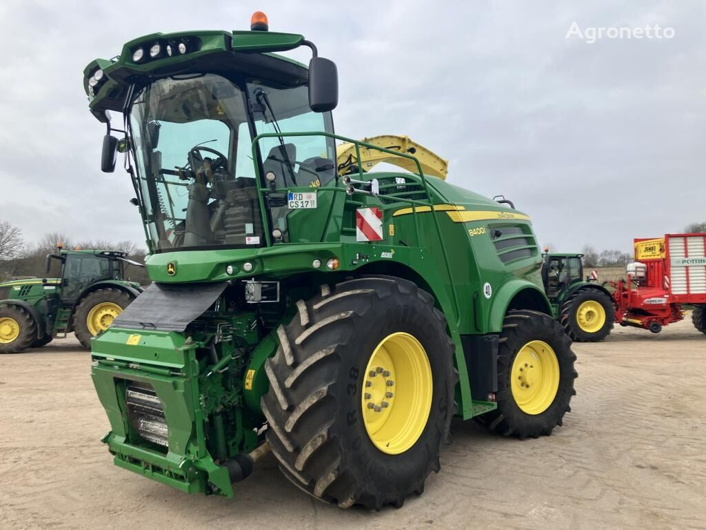 John Deere 8400 krmni kombajn