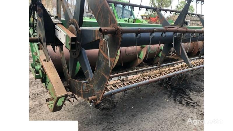 John Deere 620r adapter za žito po rezervnim delovima