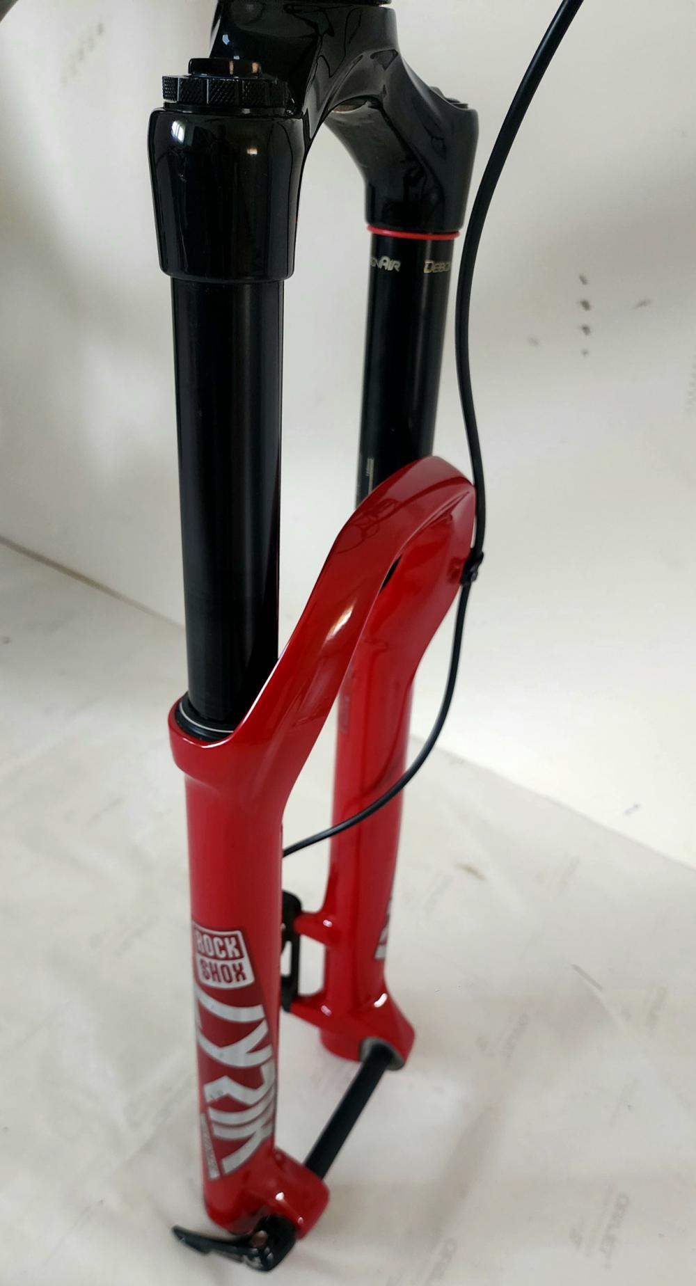 Rock Shox LYRIK ULTIMATE 27.5 150mm Hod