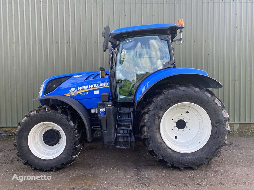 New Holland T7.225 New Holland T7.225 tractor traktor točkaš