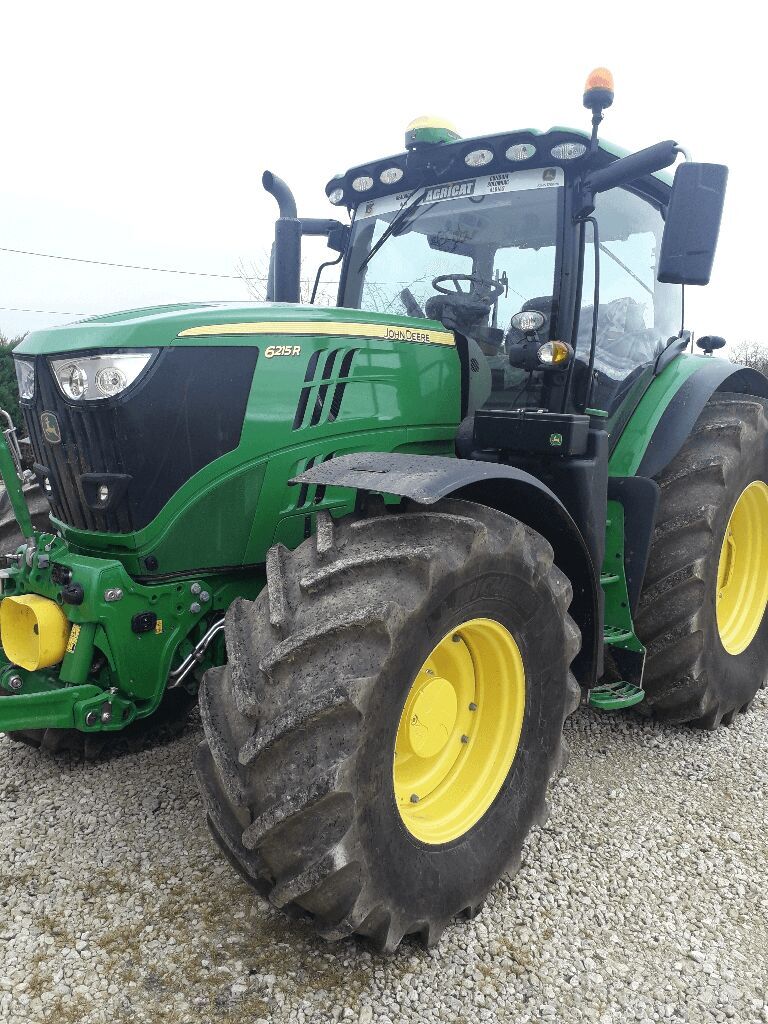 John Deere 6215R traktor točkaš