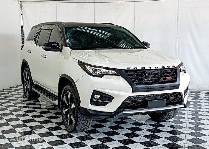 Toyota FORTUNER krosover