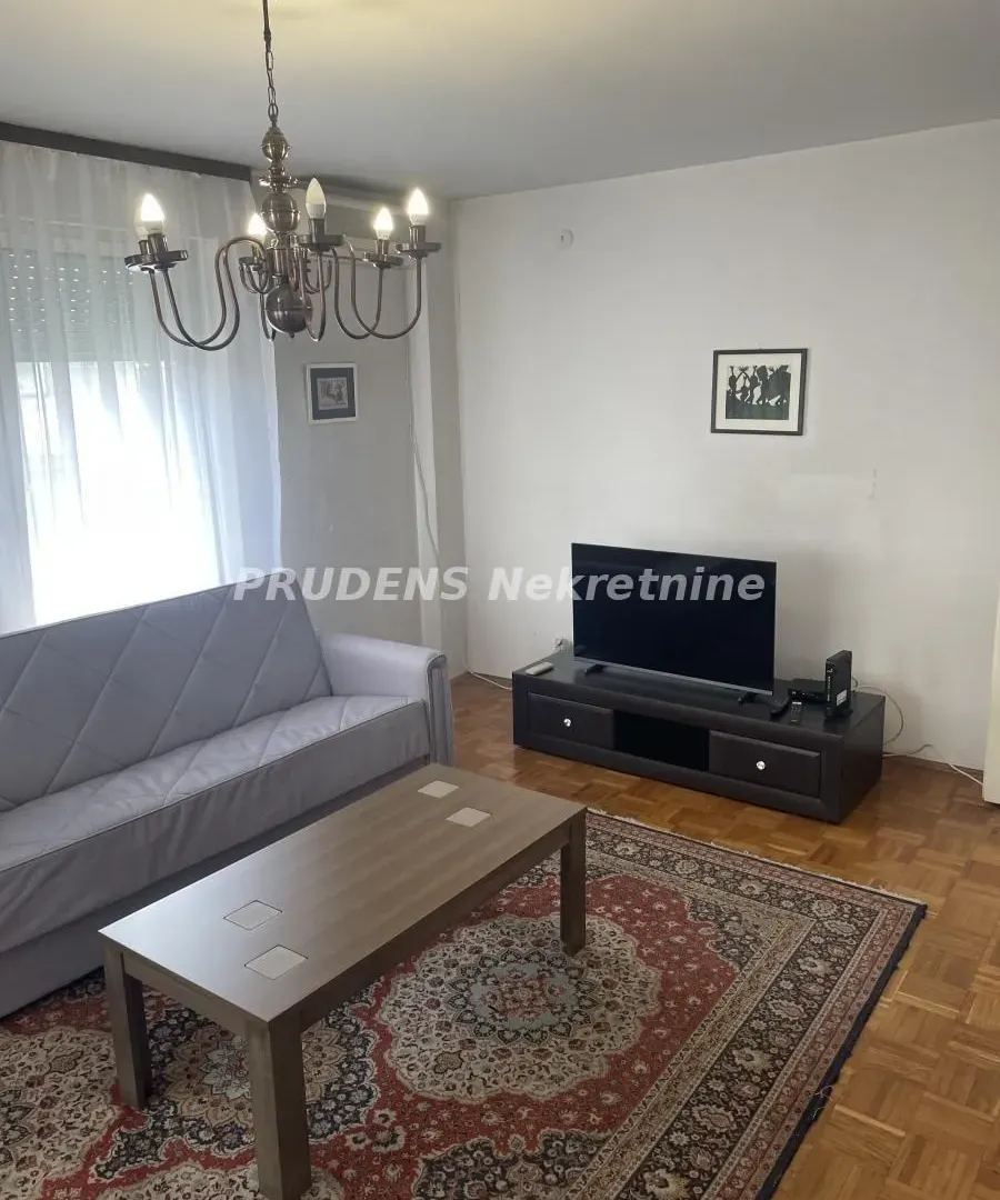 Izdavanje, trosoban stan, 80m2, Crveni Krst, Beograd