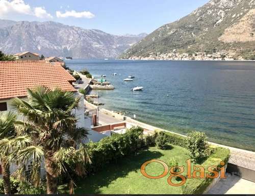 Na prodaju luksuzna vila Stoliv, Kotor