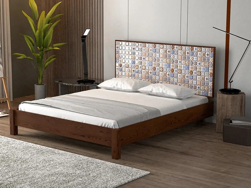 Onlinenamestaj Bračni krevet puno drvo keramičko uzglavlje