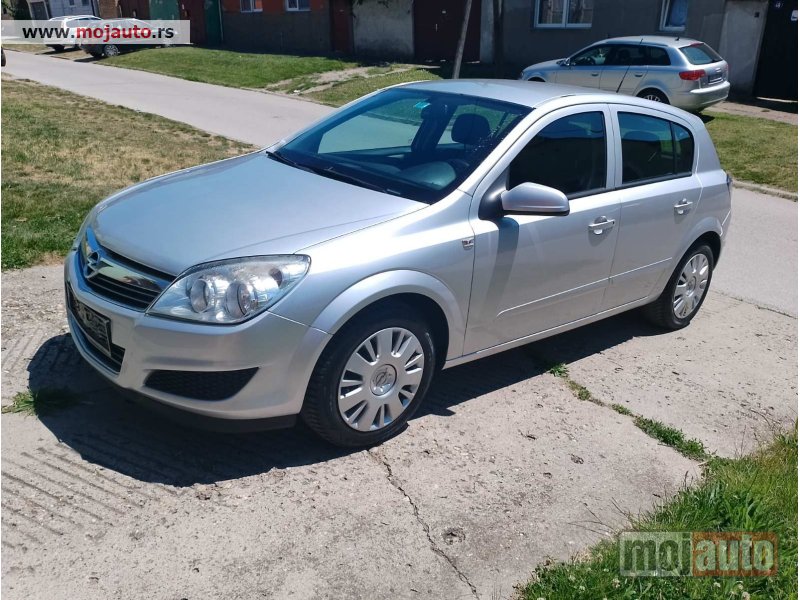 Opel Astra 1.4 benzin odlicna