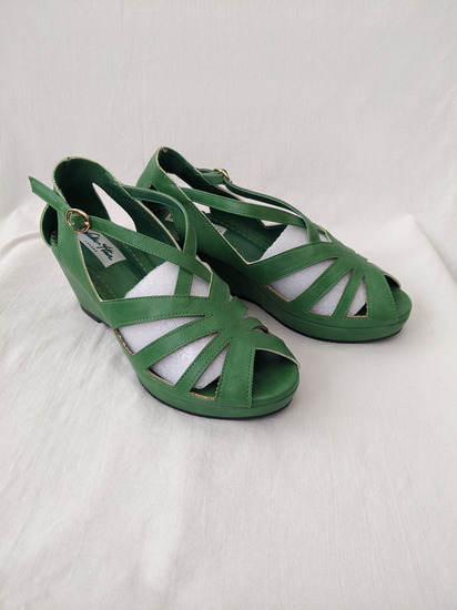 Britanske zelene sandale