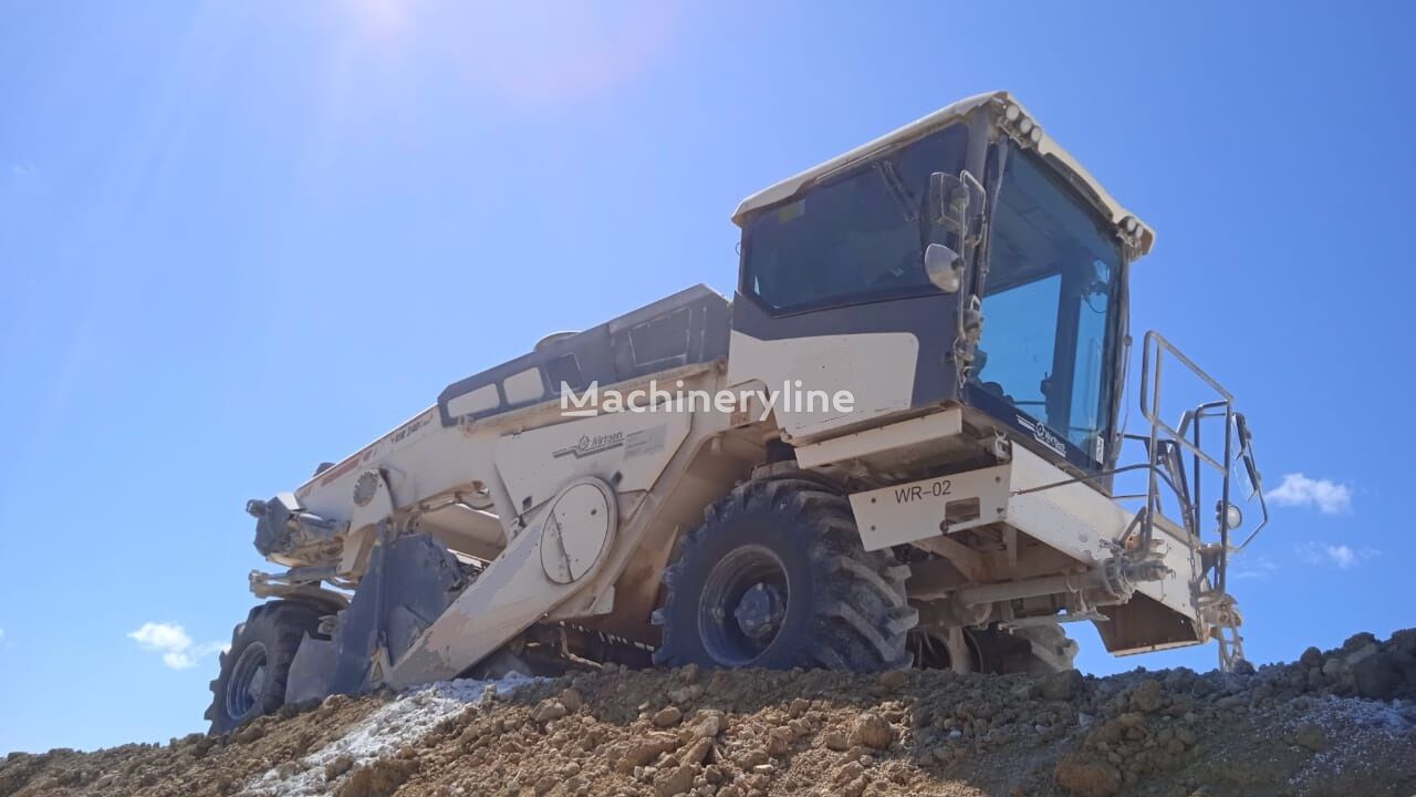 Wirtgen WR 240 mašina za reciklažu asfalta