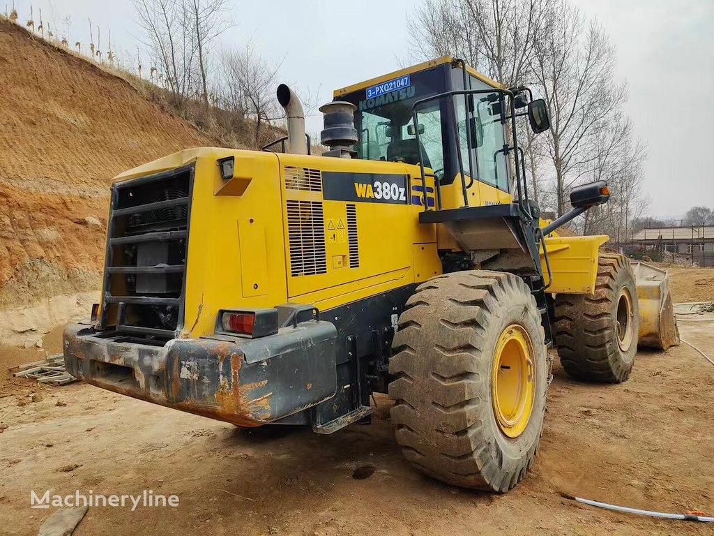 Komatsu W380-6 prednji utovarivač