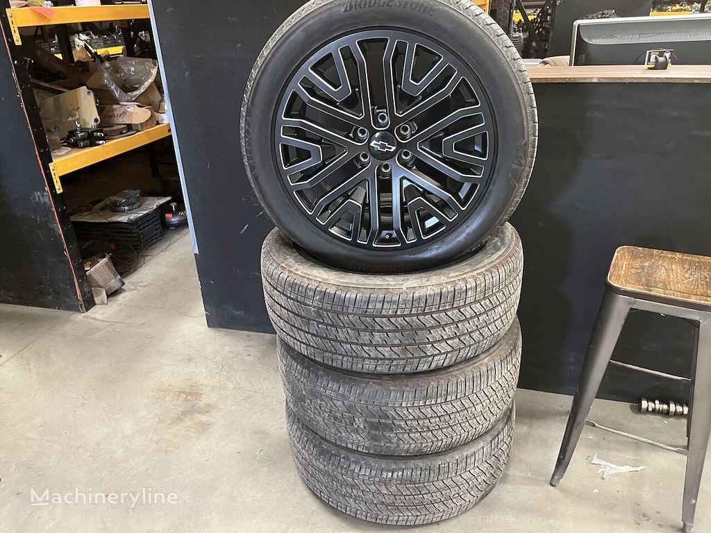 Bridgestone 375/50R22 guma za mini utovarivače