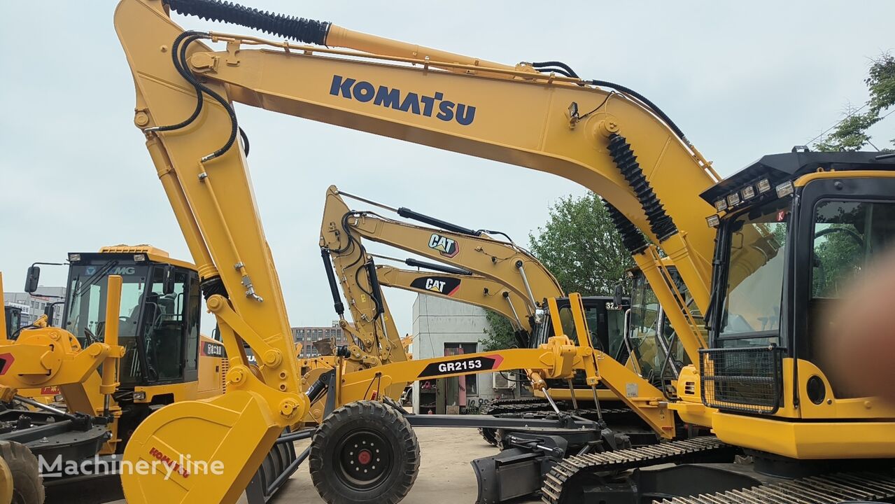 Komatsu PC200-8 bager guseničar