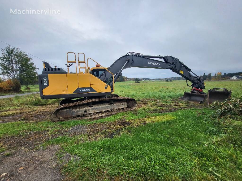 Volvo EC 250 EL bager guseničar