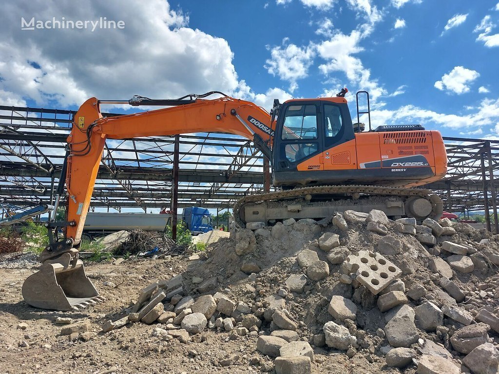 Doosan DX225 LC-5 bager guseničar