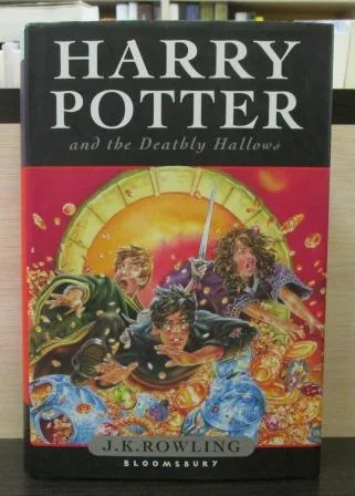 HARRY POTTER AND THE DEATHLY HALLOWS – J. K. ROWLING