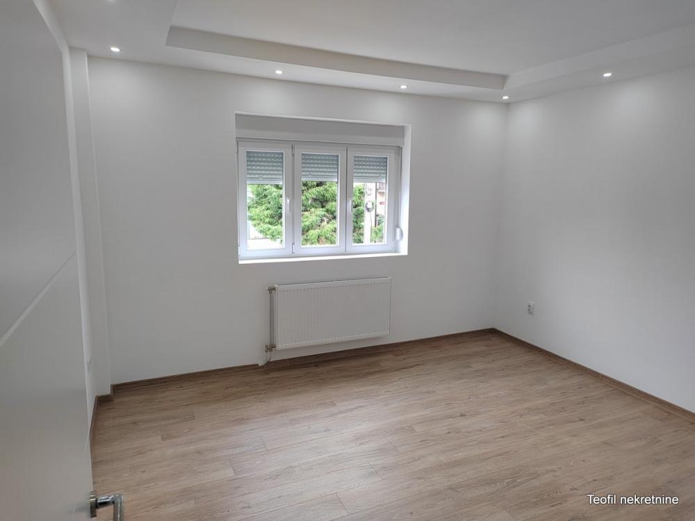 Kralja Radoslava, Četvorosoban stan na prodaju, 80m2, 136.000€