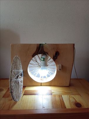 Lampa od bukovine