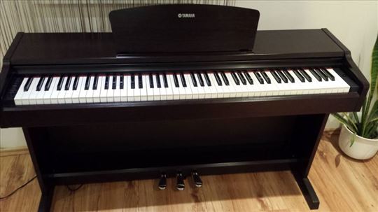 Yamaha Clavinova arius Ydp 131 el piano
