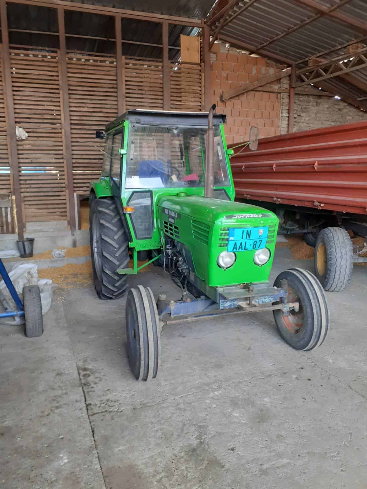 Na prodaju traktor