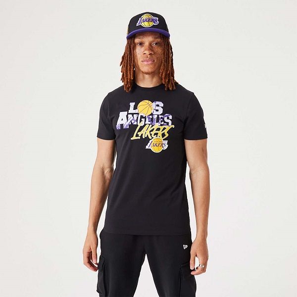NBA LA LAKERS INFILL GRAPHIC T-SHIRT 'BLACK'