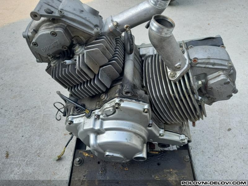 Ducati Monster 600 Delovi Kompletan motor u delovima