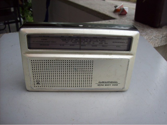 GRUNDIG  MINI BOY 400 - FM/AM