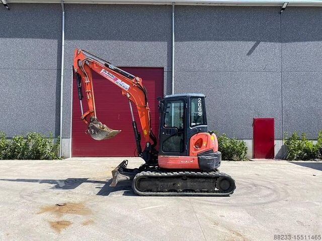 Mini Buldožer
Kubota U55-4S