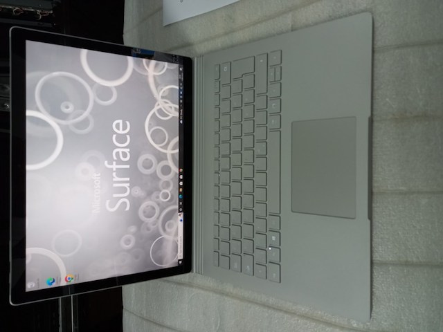 Microsoft Surface BOOK 2 7th Gen i5-7300U 2.60GHz SSD