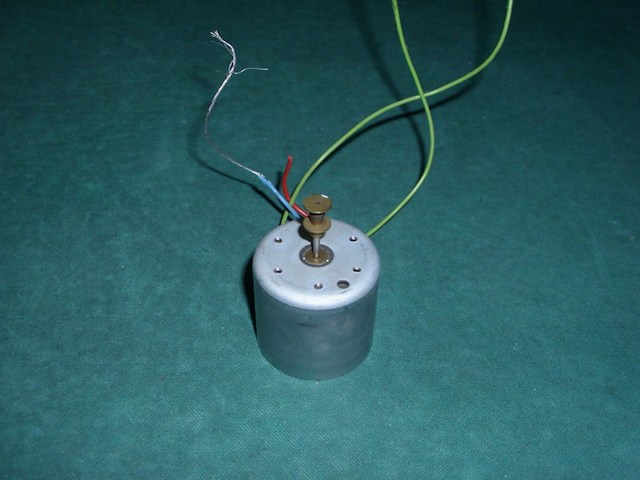 Motor za gramofone DUAL - DC 200