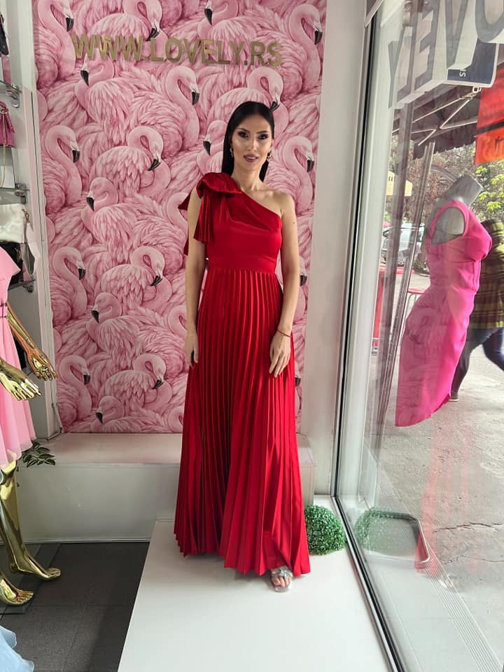 Duga haljina – 11 – Crvena – Saten plise sa mašnom na ramenu (36)